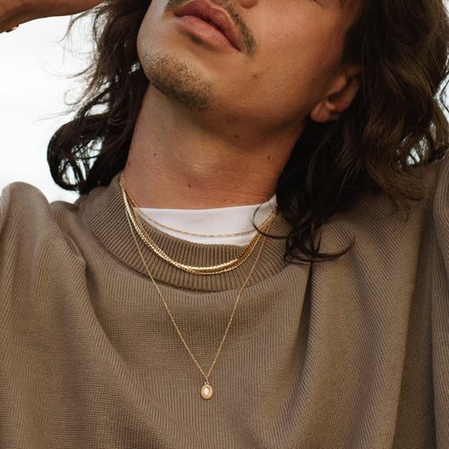 Nos colliers dorés – Huguette Paris