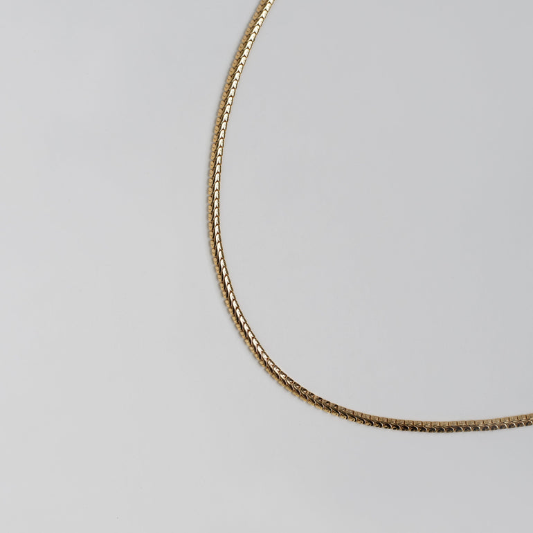 Nos colliers dorés – Huguette Paris