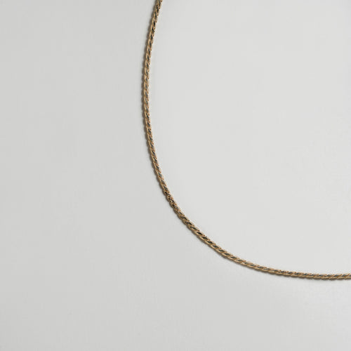 Nos colliers dorés – Huguette Paris