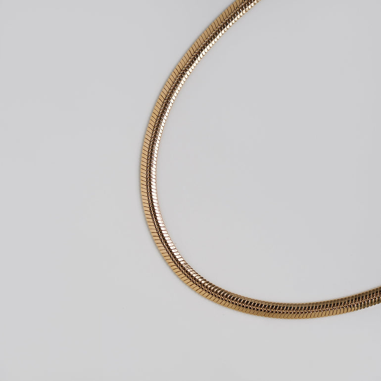 Nos colliers dorés – Huguette Paris